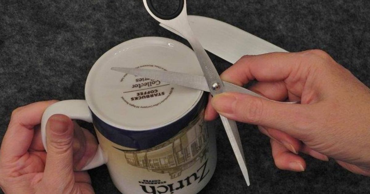 Jak nabrousit nože i nůžky bez brousku za pouhých 20 sekund